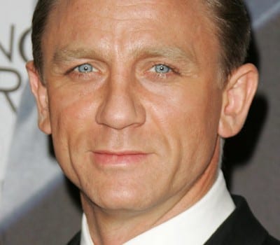 Daniel Craig si traveste per i diritti delle donne: video | CineZapping