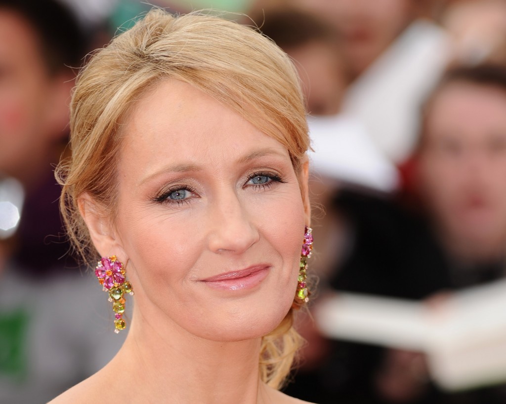 J. K. Rowling: il nuovo libro è "The Casual Vacancy"